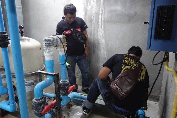 ต้องการหาช่างมืออาชีพ ติดตั้งอุปกรณ์สระว่ายน้ำ | Meepool